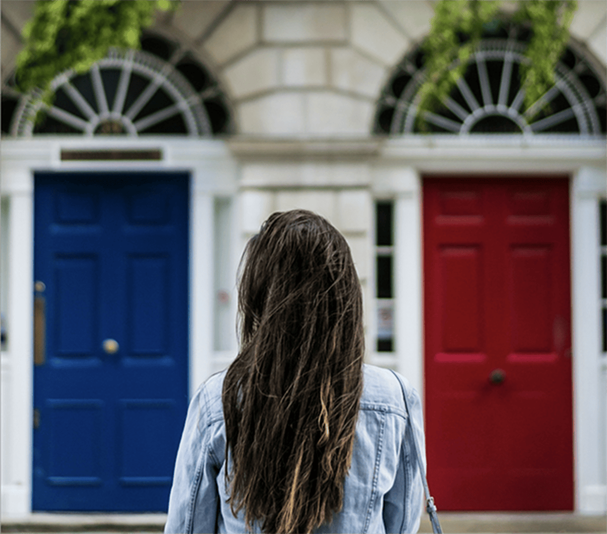 Agenzia o team interno? Pro e contro per un’eccellente gestione dei canali social del tuo hotel.